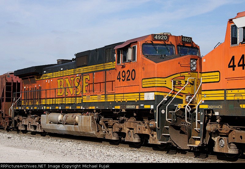 BNSF 4920